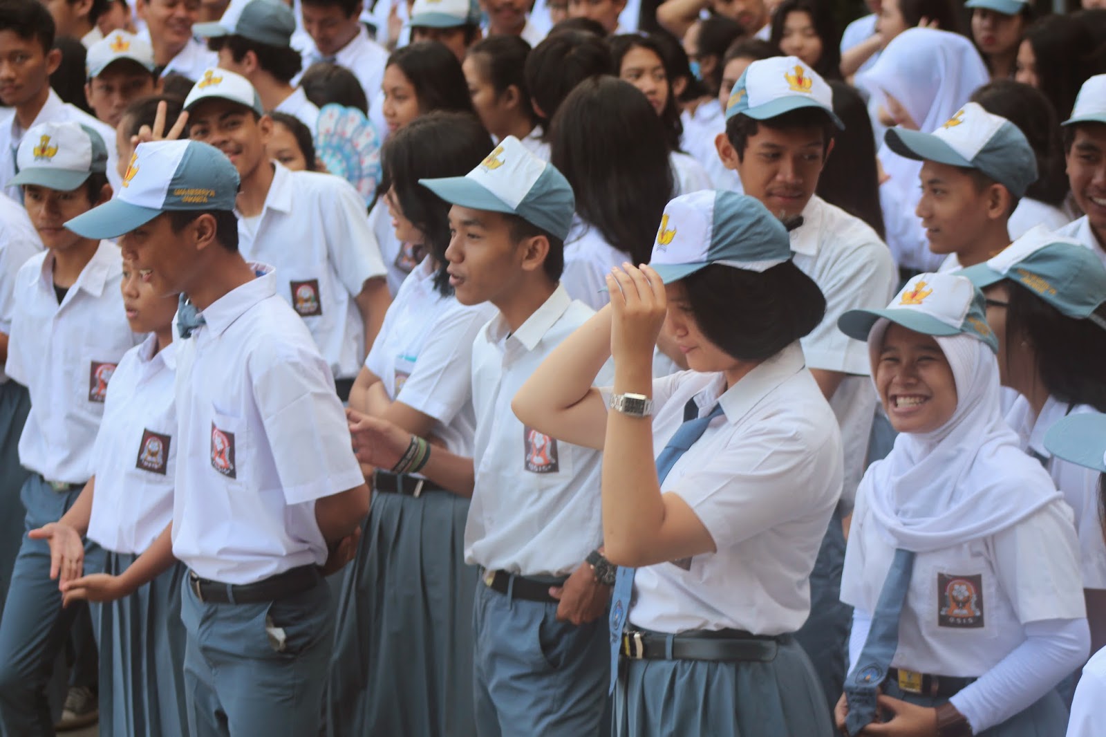 SMAN 74 JAKARTA: Selamat Kalian Memang Siswa Hebat!