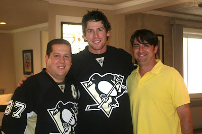 Hockey for the Ladies: Crosby and Neal Pictures (and Videos) of the Week