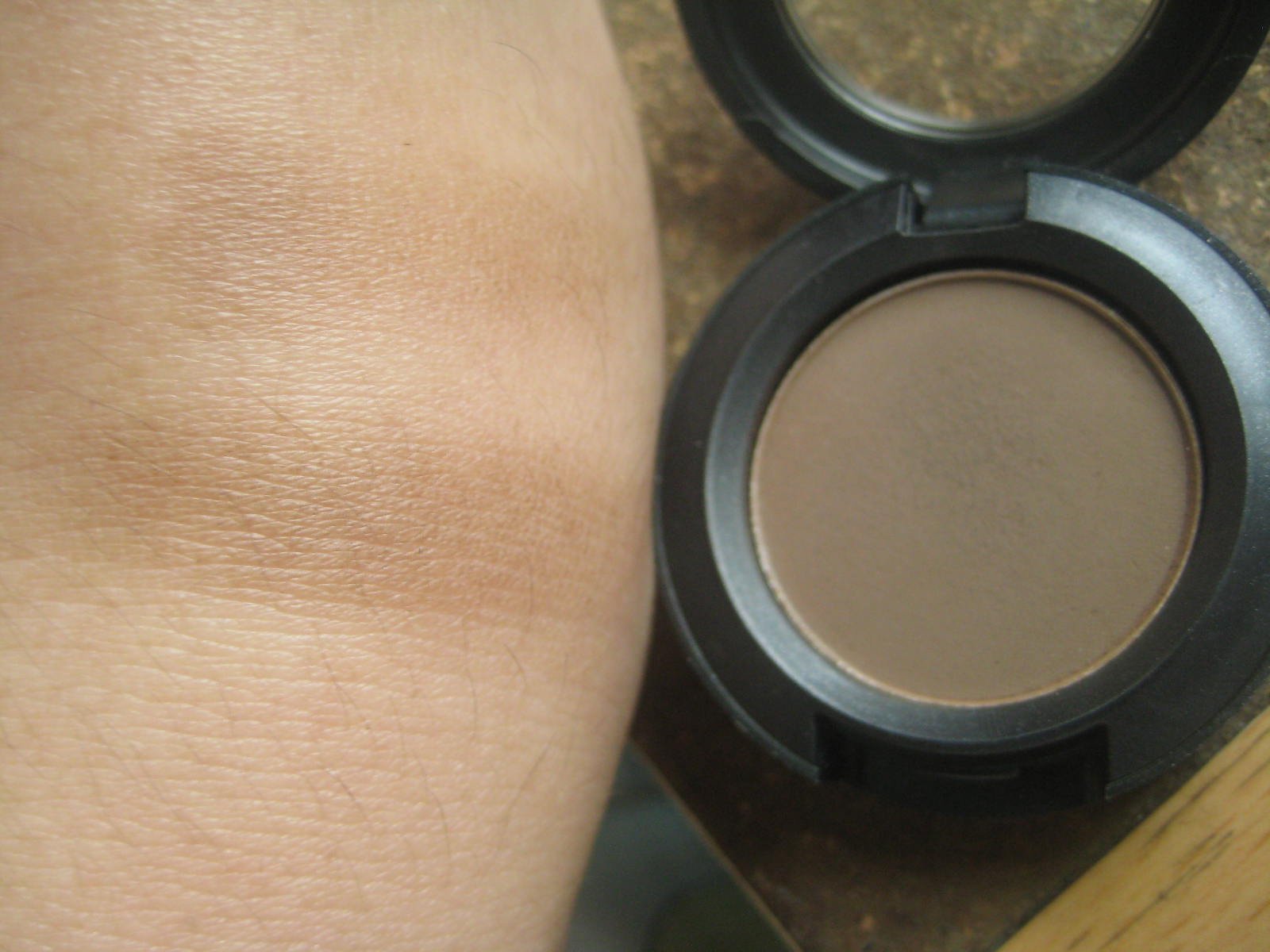a makeup blog attempt: MAC Espresso