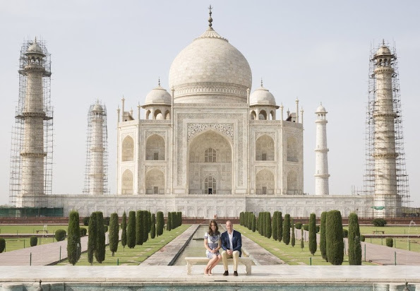 Duchess Catherine and Prince William visit Taj Mahal