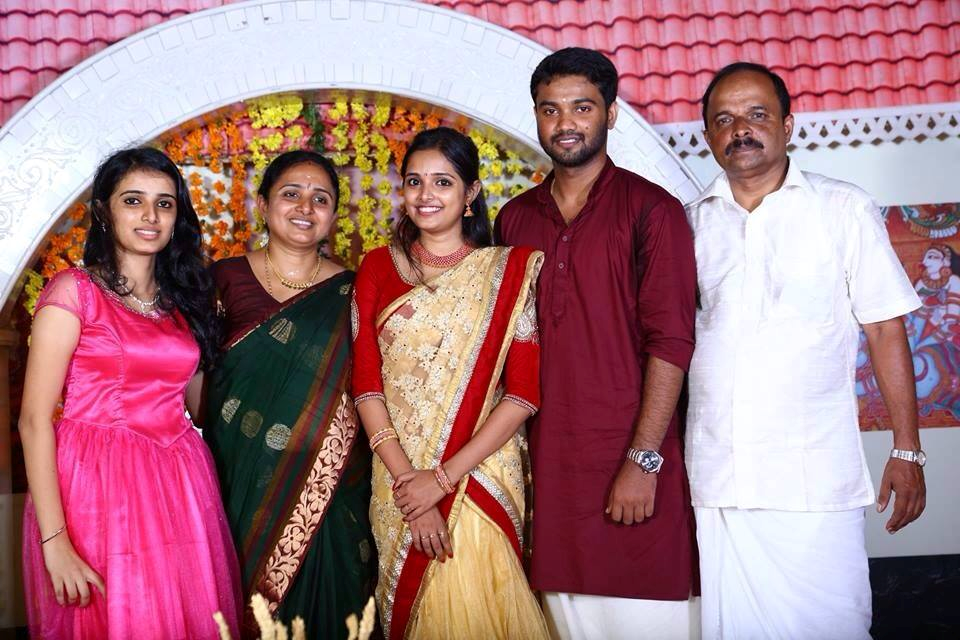 Thottappilly Family: The Colourful Engagement- Karthika and Vishnu