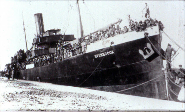 SOL Y MOSCAS: EL MISTERIO DEL FOTOGRAFO DESCONOCIDO