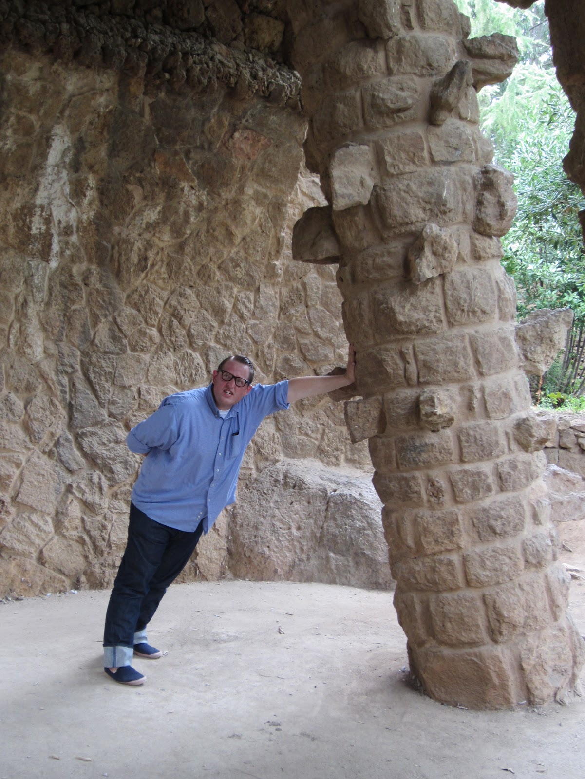 wacky tacky: Say Howdy to Gaudi!