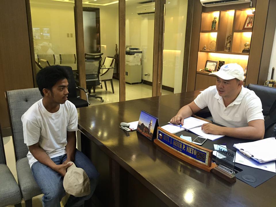 "Bike Man" Honored in Cainta for his Bravery - Exam News, Reviewer ...