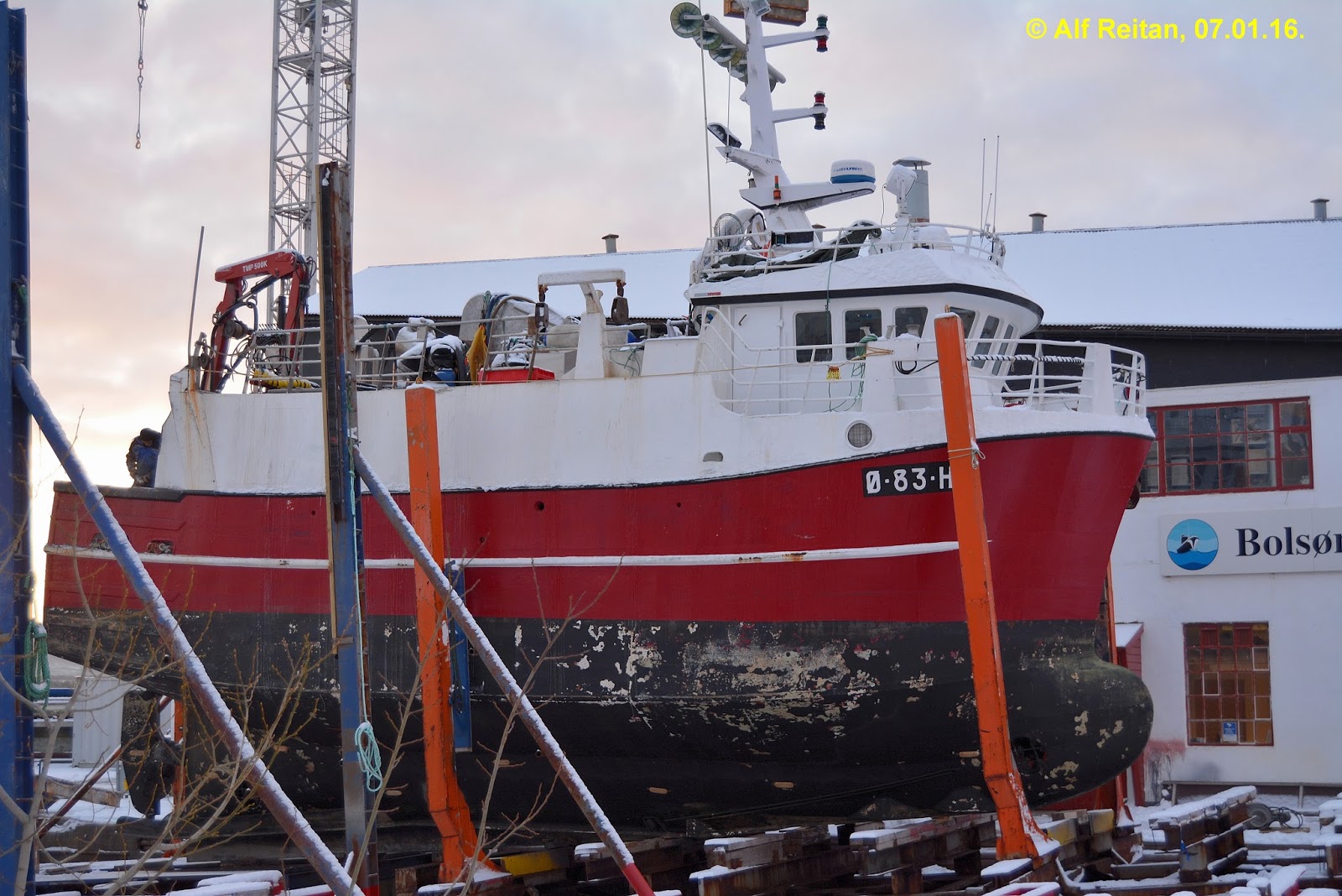 "SPJÆRINGEN", Ø-83-H, Bolsønes Verft, Molde 07.01.16. Fortsatt med ...