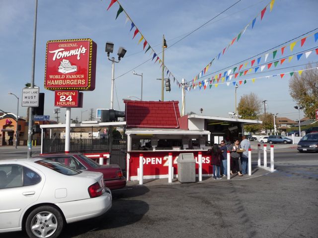 Experiencing Los Angeles: Tommy's - Beverly & Rampart
