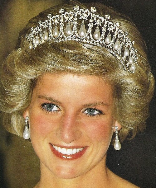 Tiara Mania: Queen Mary of the United Kingdom's Lover's Knot Tiara