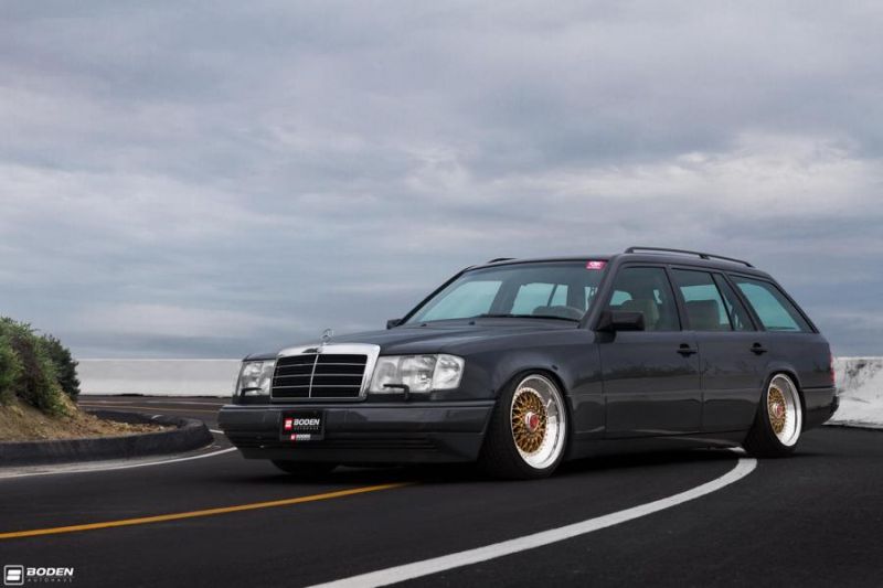Mostbook: Tuning Mercedes Benz W124 Universal Stance