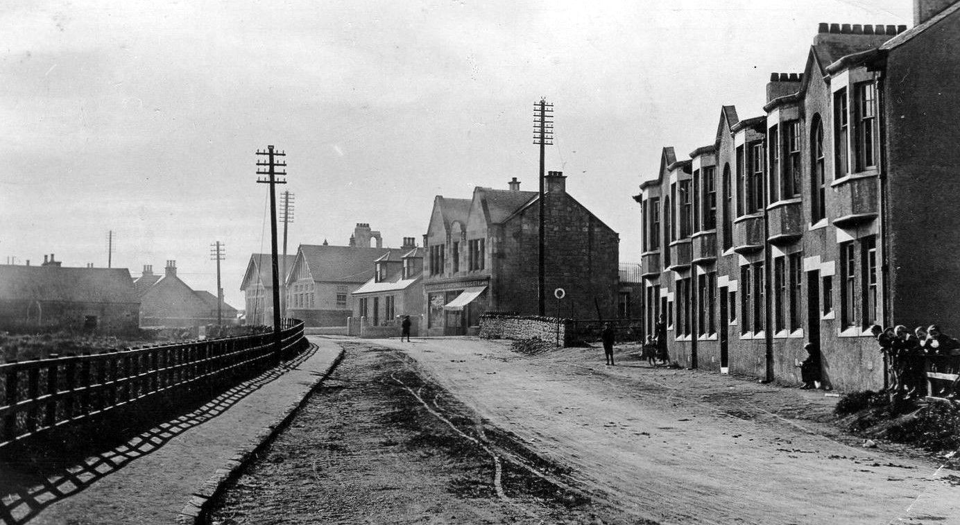 Tour Scotland: Old Photograph Dennyloanhead Scotland