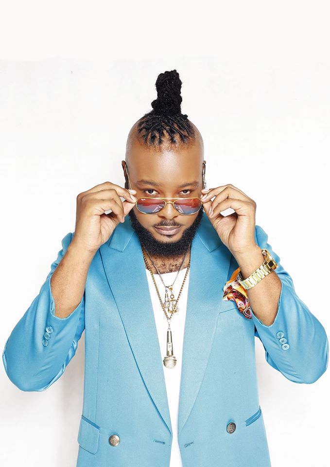 Mr.Kuka ft Ziqo-Dinheiro[9Dades em Primeira]