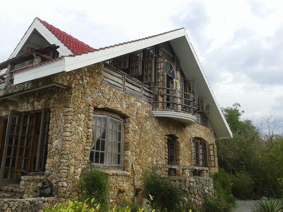 Travel.Explore.Enjoy: Bahay na bato in LUNA, LA UNION