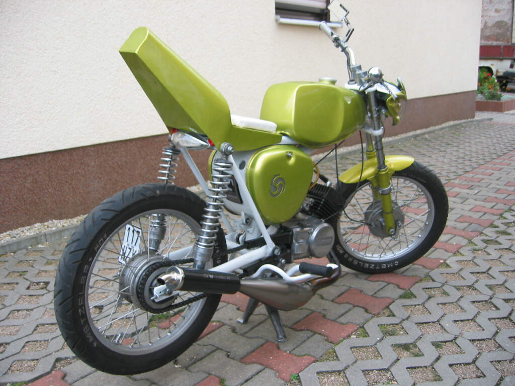 STRANGER BLOG: MODIFIED SIMSONS