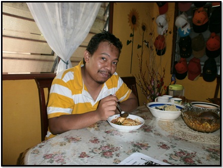 PERENCAH MEE BANDUNG MUAR: Sarapan Pagi Dengan Mee Bandung