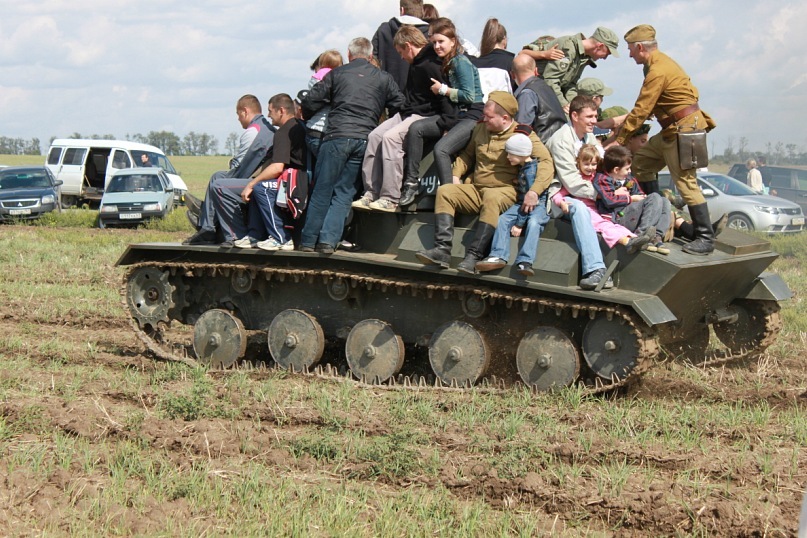 Tank Archives: Tank Riders