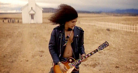 Slash não tem ideia do que se trata o clipe de "November Rain"
