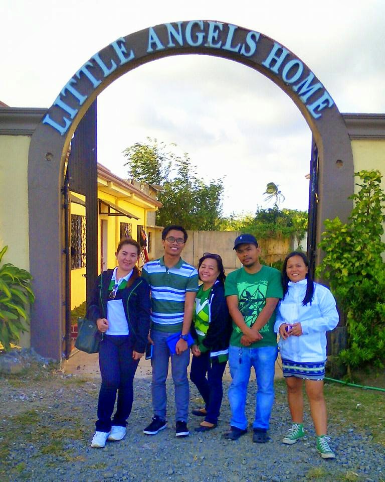 KIRA tells a story to the Orphans of Little Angels Home