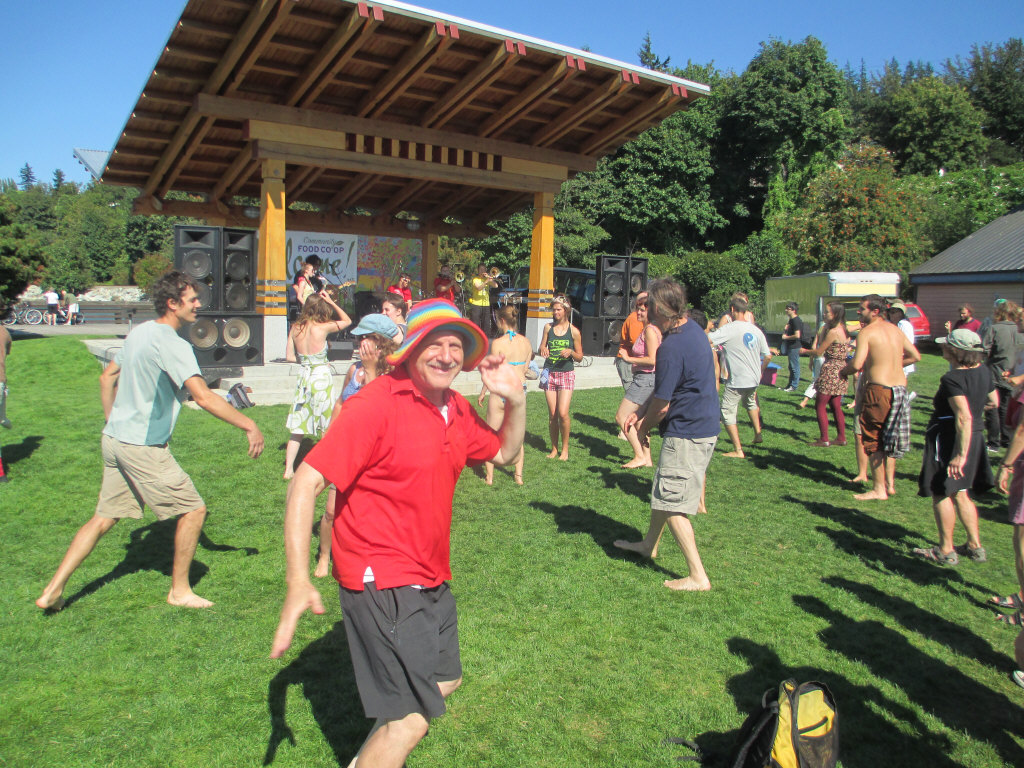 Editorials from Theslowlane: In spite of recession, dance energy still ...