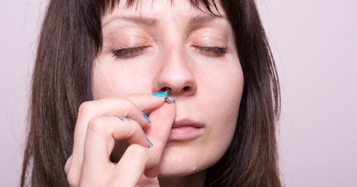 Jewelry World: How To Clean A Septum Piercing
