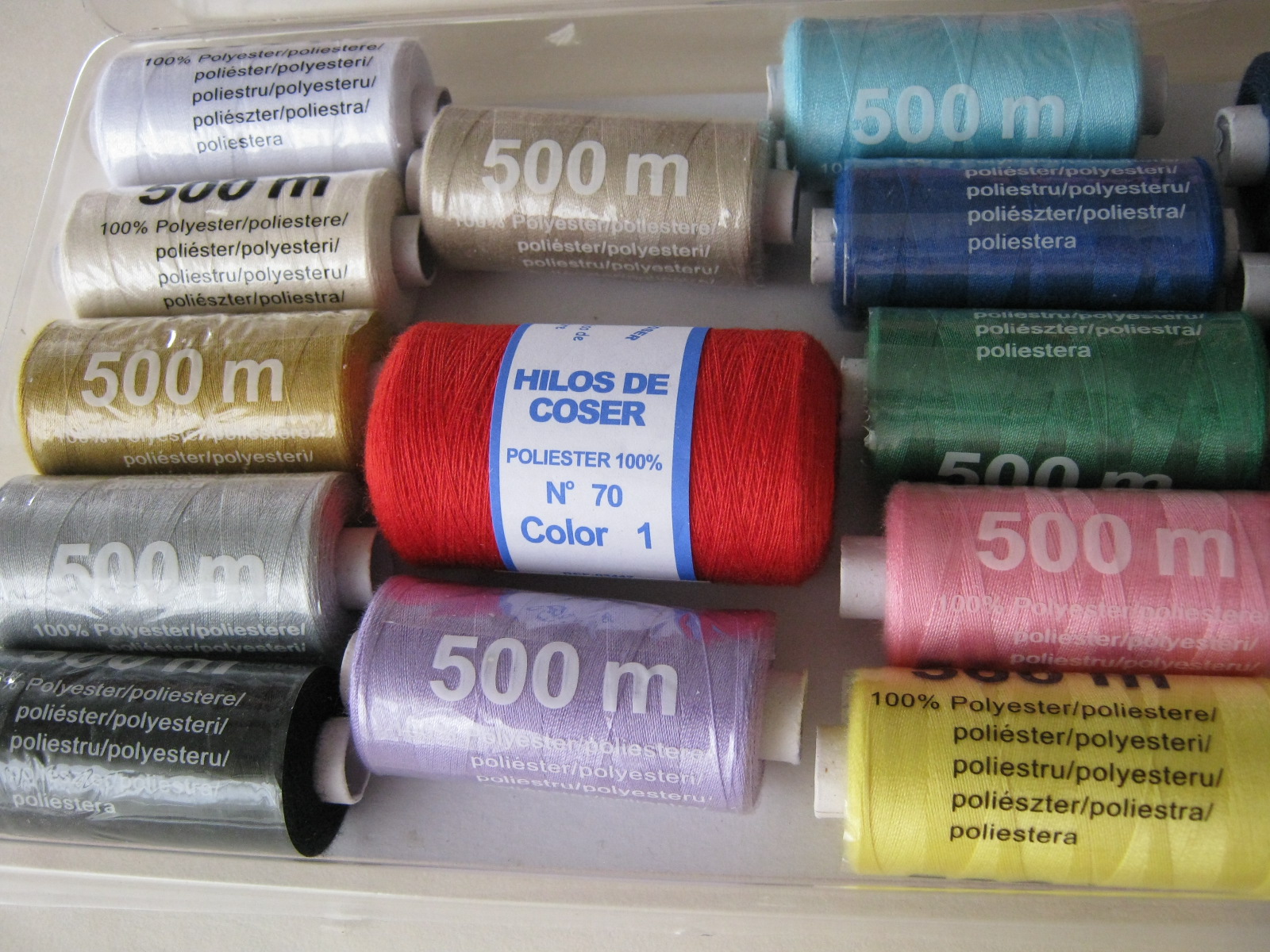 El rincón de Zonia: Telas- hilos- agujas