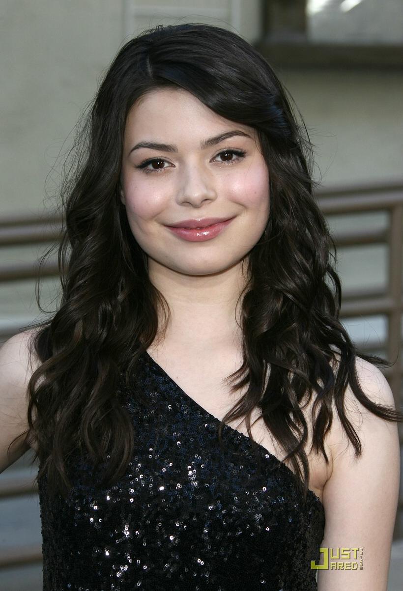 Red Carpet Dresses: Miranda Cosgrove - "Get Schooled" Conference and ...