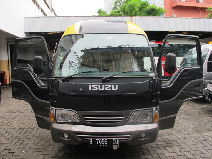 Isuzu Elf Microbus Deluxe Karoseri RAHAYU SENTOSA - Harga Isuzu Elf ...