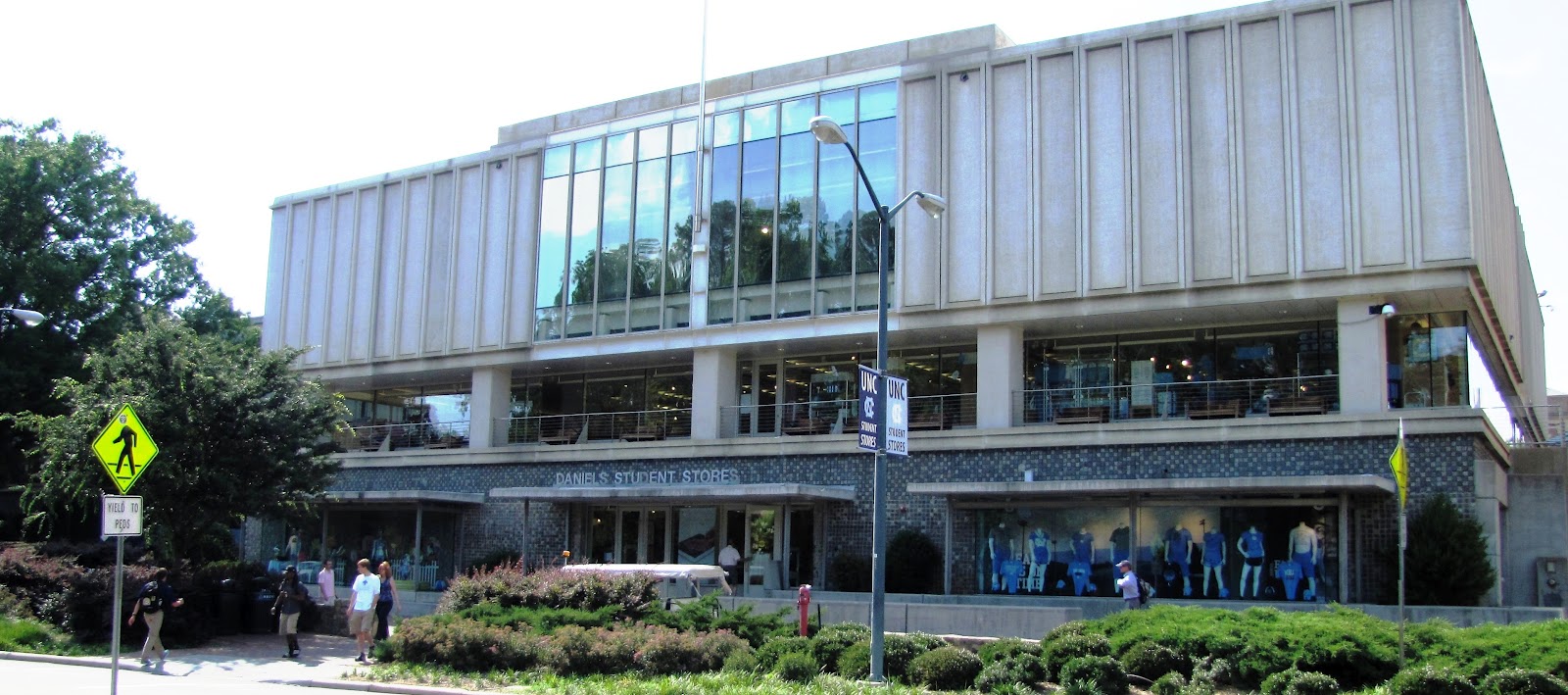 Campus - MBA Graduation