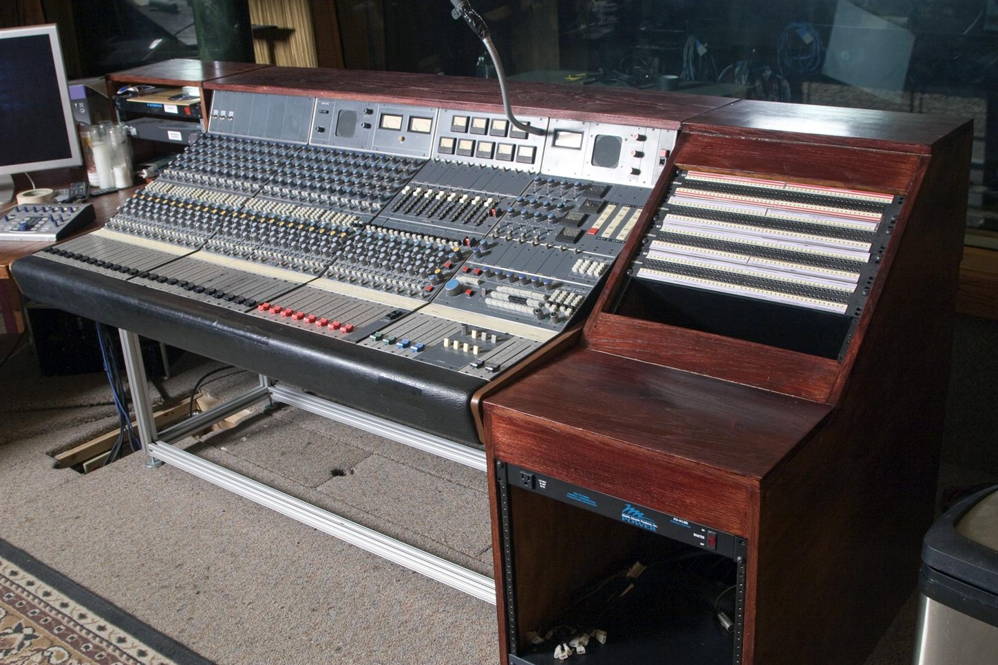 balance blog: Neve 5300 Series