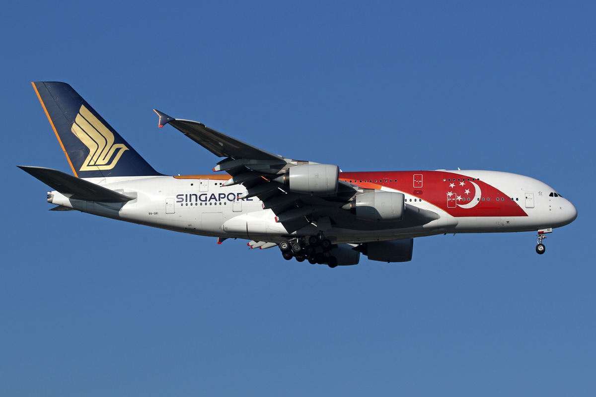Planes and Trains - Planes 2016: 9V-SKI / Airbus A380-841 / Singapore ...