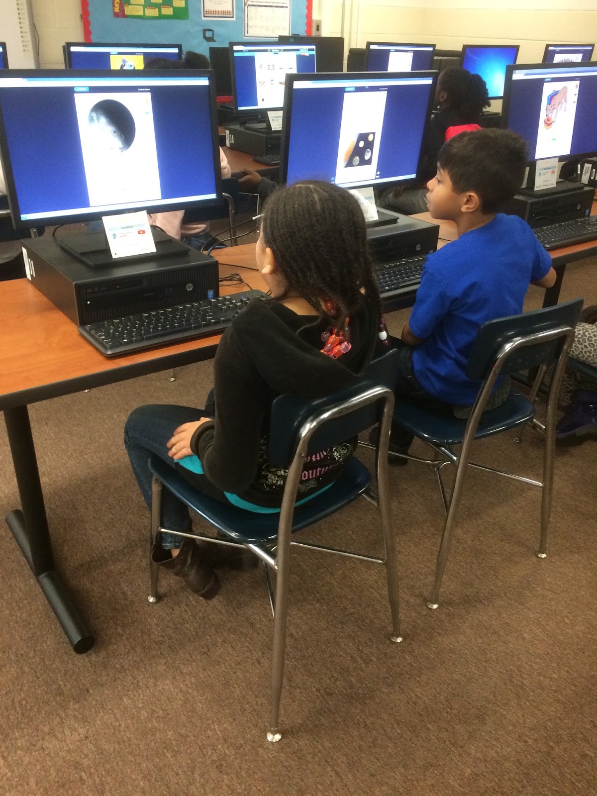 Talking Taylor Schools: MYERS ELEMENTARY SCHOOL pupils enjoy computer lab