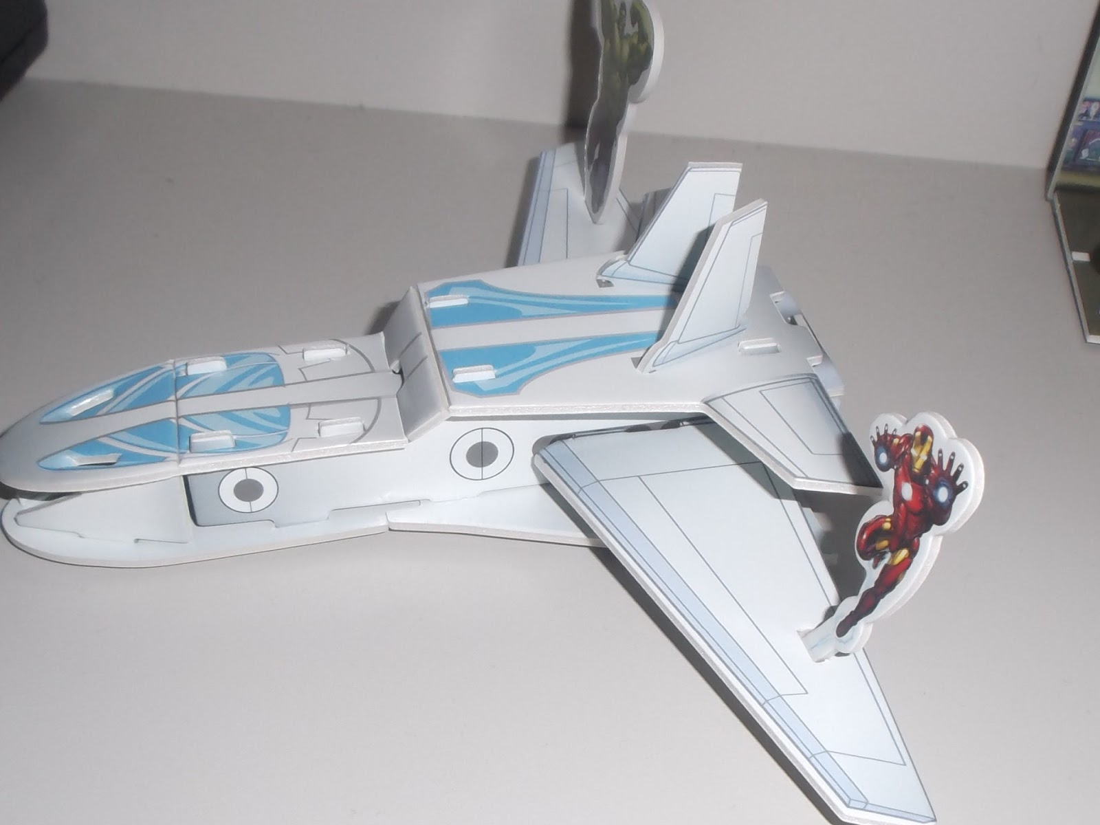2 Minute Toy Break!: Avengers QuinJet Mini 3D Puzzle