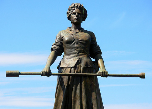 Colonial Bytes: Women and The Revolution - A portrait of Molly Pitcher