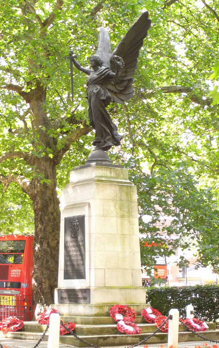 Shepherd's Bush Blog: Remembrance Sunday at the War Memorial at 10.15am