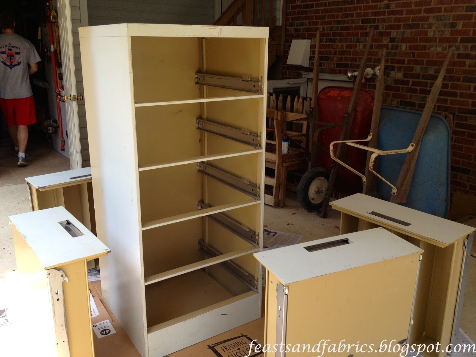 Feasts and Fabrics: August 2013