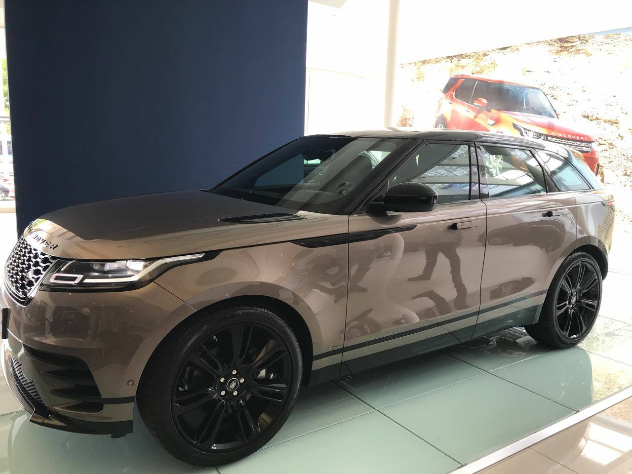 Range Rover Velar: fotos e vídeo do SUV no Brasil - preços