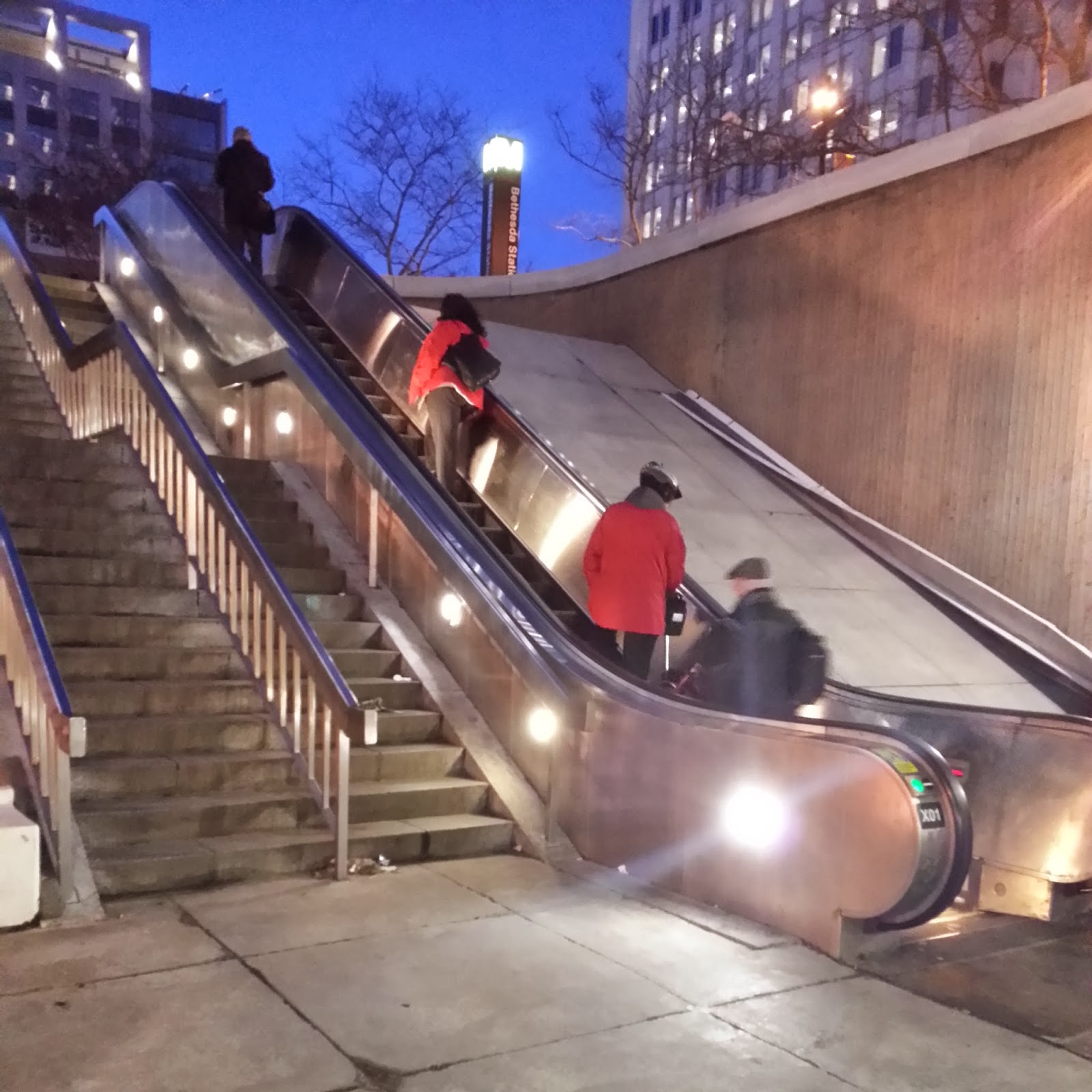 Robert Dyer @ Bethesda Row: BETHESDA METRO CENTER ESCALATOR WORKING AT ...