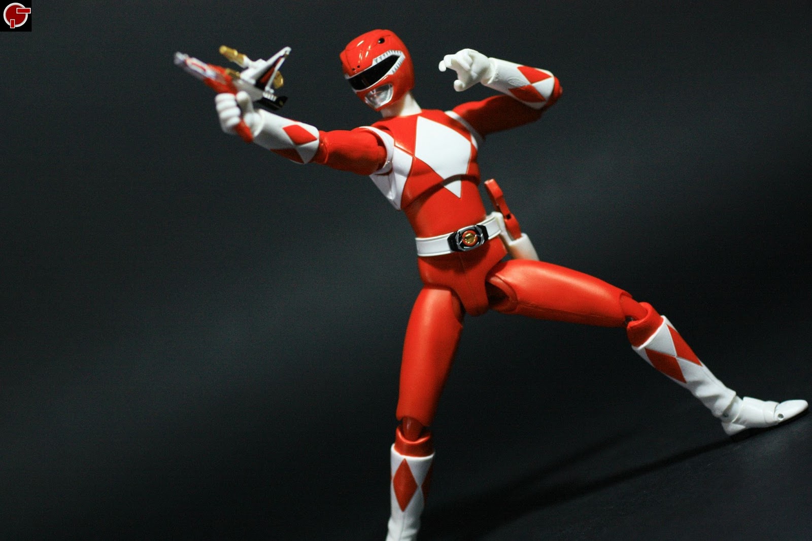 Firestarter's Blog: Toy Review: S.H. Figuarts Tyranno Ranger (Red Ranger)