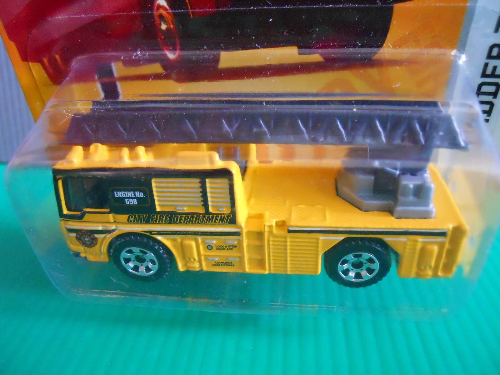 Dexters Diecasts (DexDC): Matchbox 2009 #60 ~ Ladder Truck (yellow)