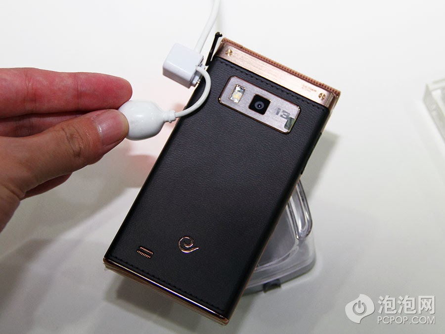 Samsung W2014 Android powered flip phone officially announced, world's ...