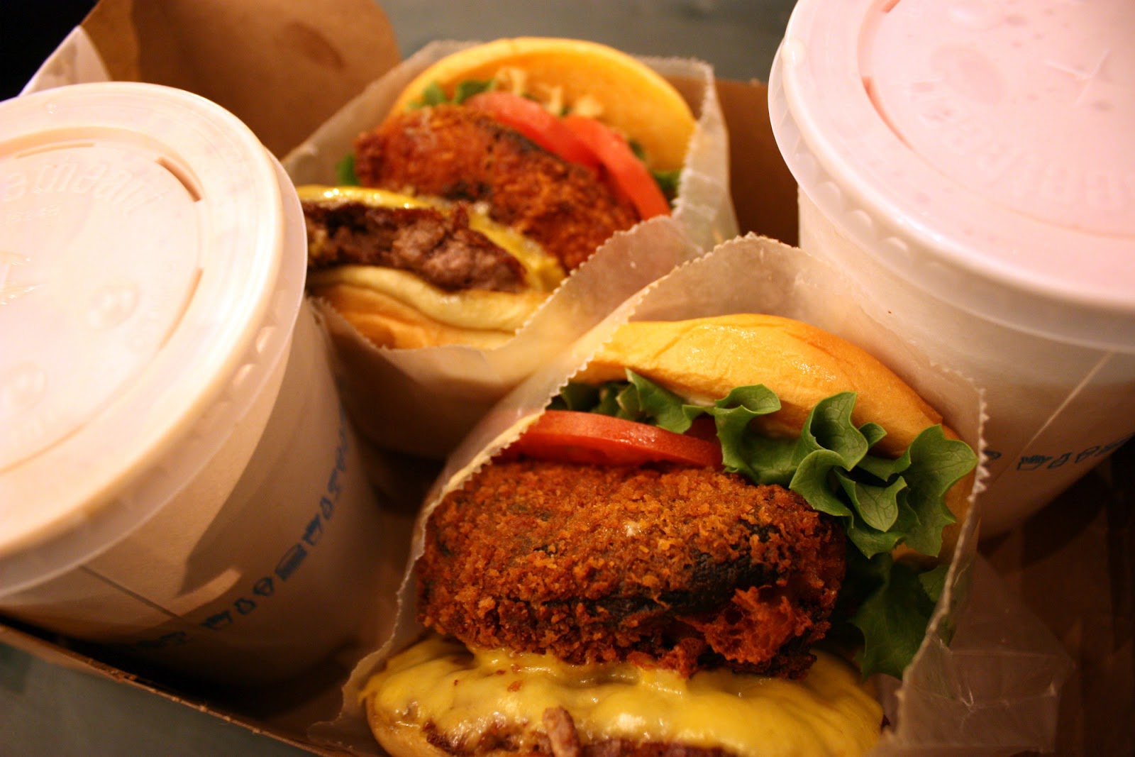 Foodish Fetish: Shake Shack: Our first meal in the concrete jungle