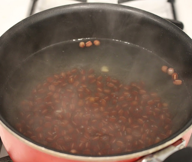 How to Cook Sekihan, Traditional Japanese Red Steamed Rice with Azuki ...