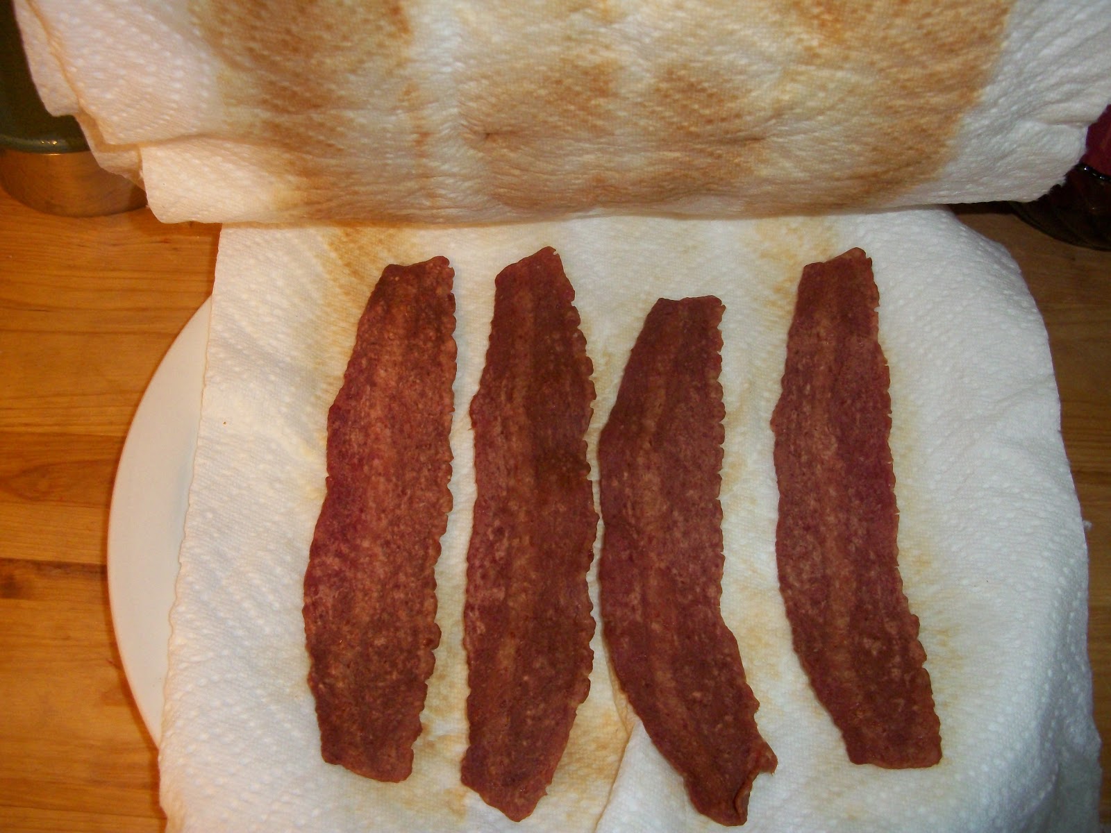 Cooking with love ! : Cipsuri crocante de pepperoni si bacon de curcan ...