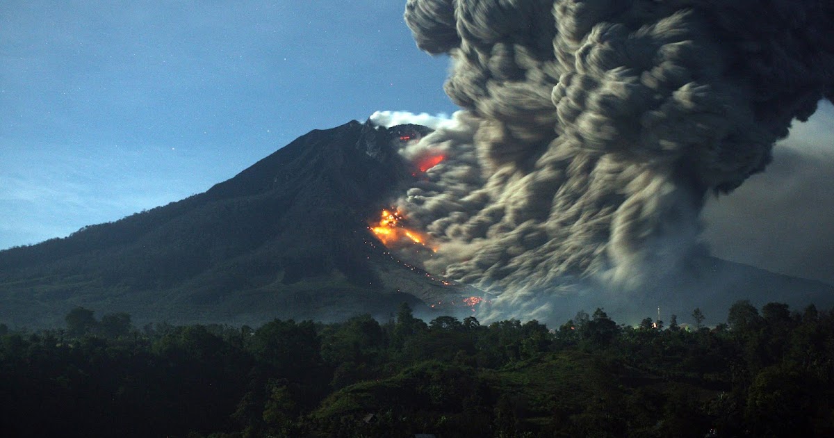 The Big Wobble : A second Indonesian volcano erupts! Mount Sinabung ...