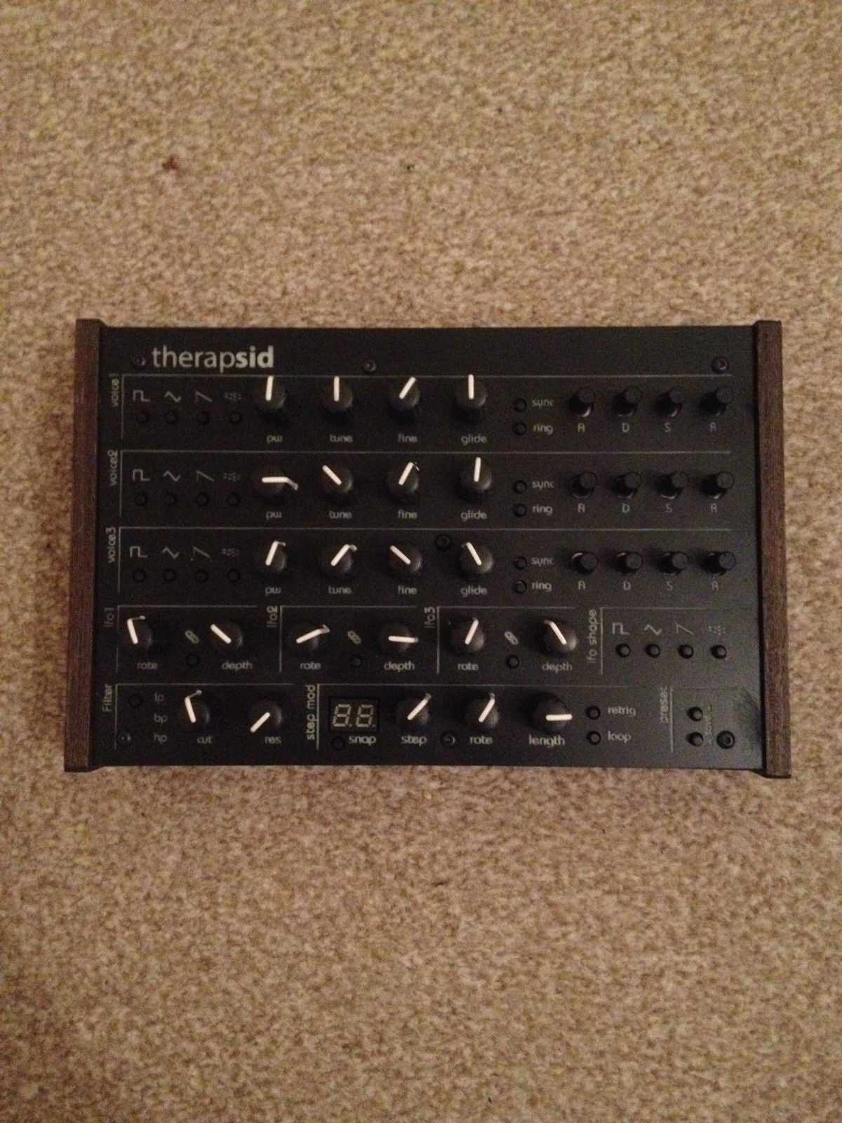 MATRIXSYNTH: Therapsid C64 Synth (8580 Chip)