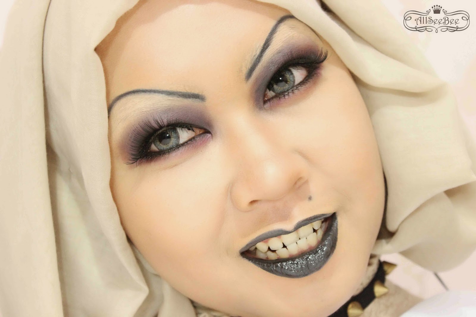 Tiffany - Chucky's Bride Make Up Tutorial