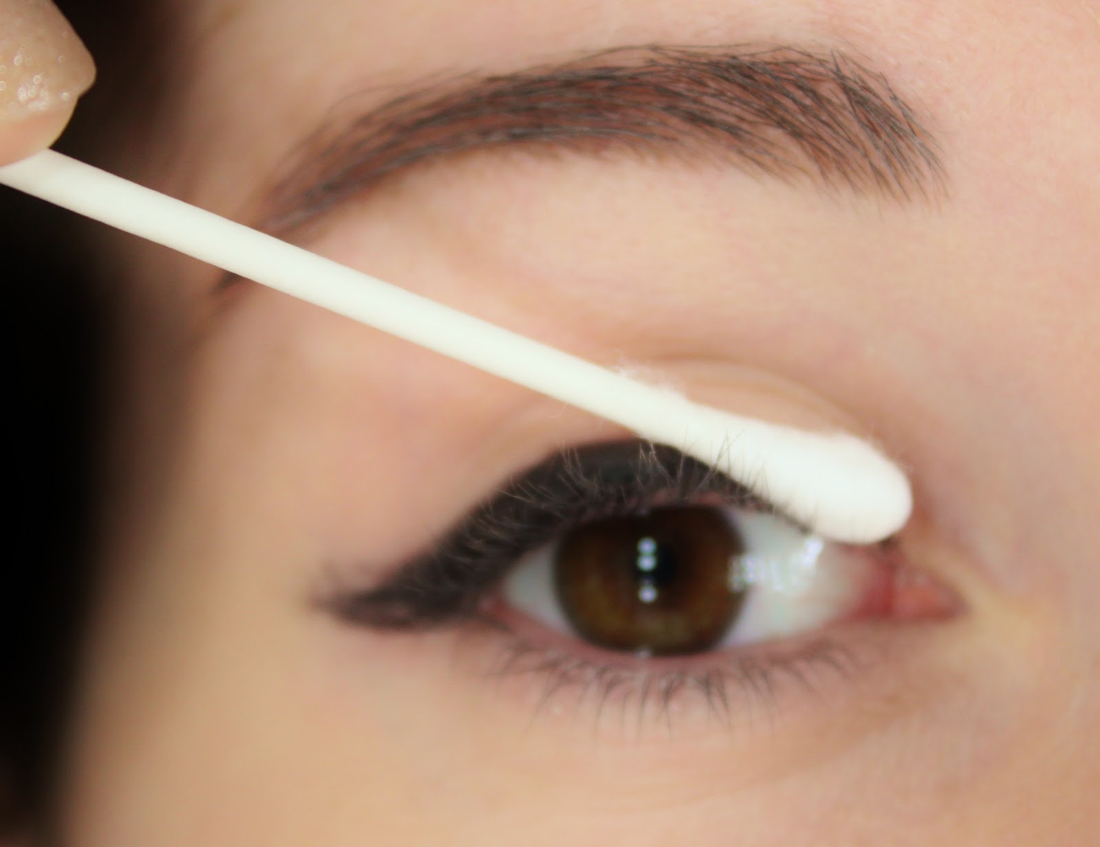 DancingWithDragQueens: My Life With Liner: How I Do My Winged Liner
