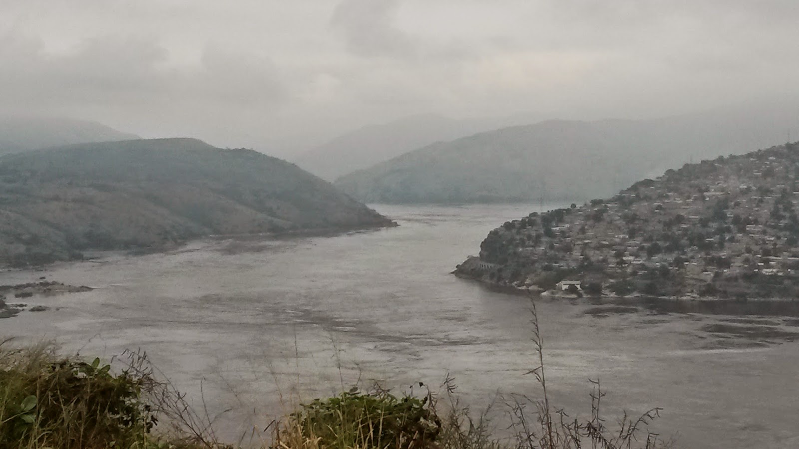 Exploring Congo: Moanda, a weekend at the beach (and Mangrove Forest)