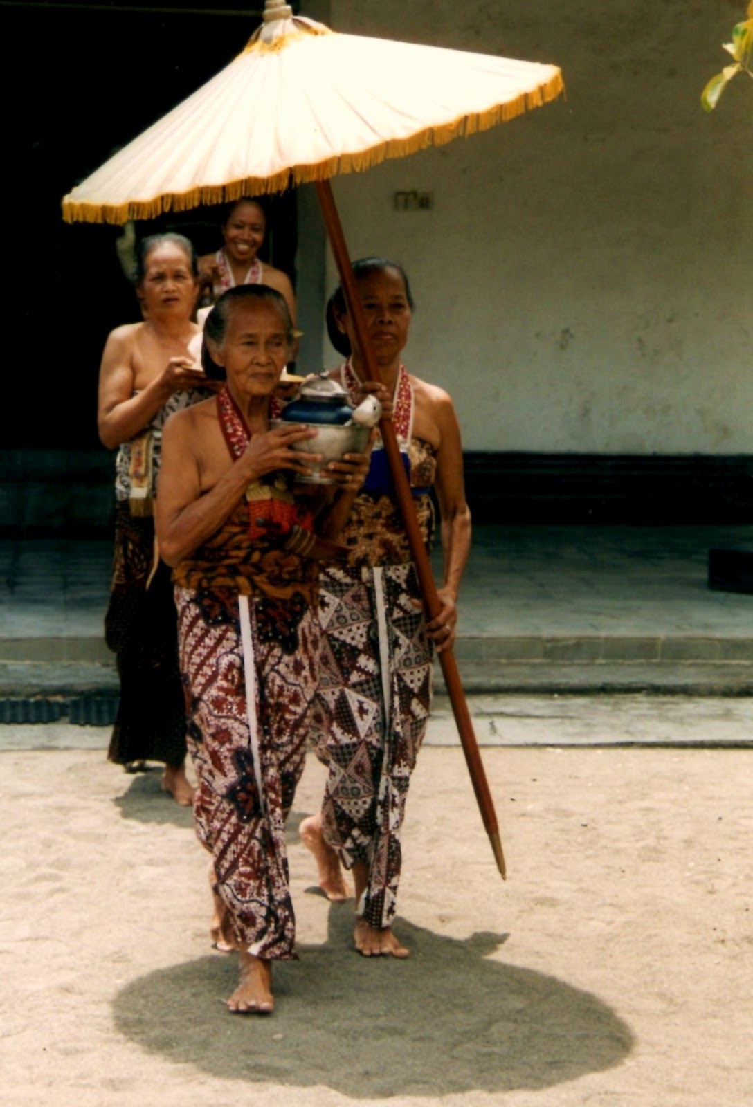 a journey in pixels: People of the World - Jawa - Indonesia (2003)