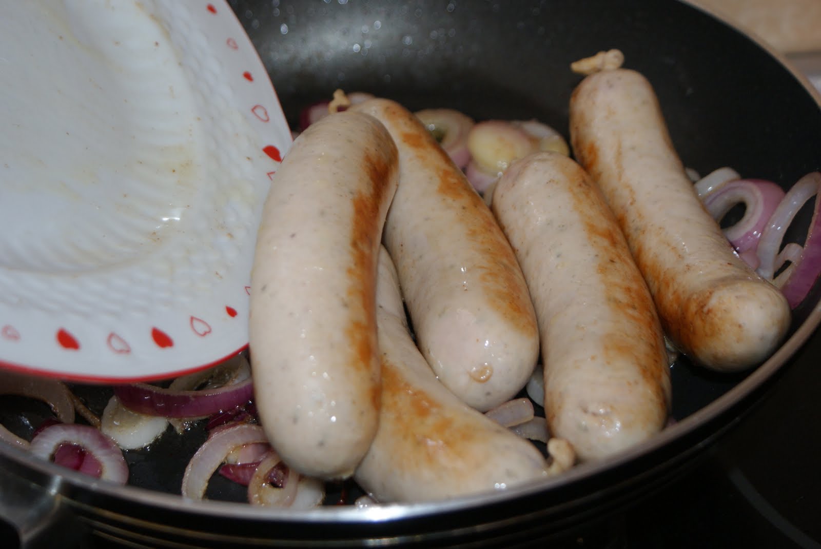 Laboratorul Mariei: CARNACIORI IN BERE NEAGRA