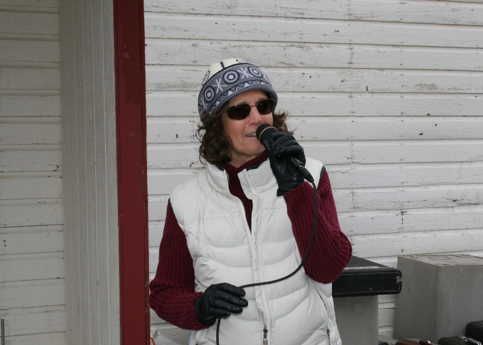 Dark Horse The Band: Judy Quist - vocals