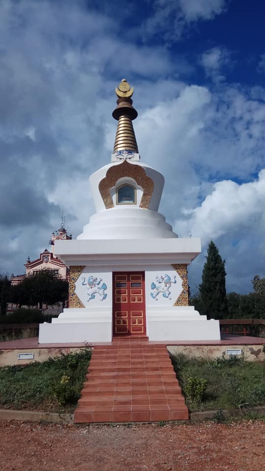 MONASTERIO BUDISTA DEL GARRAF SAKYA TASHI LING